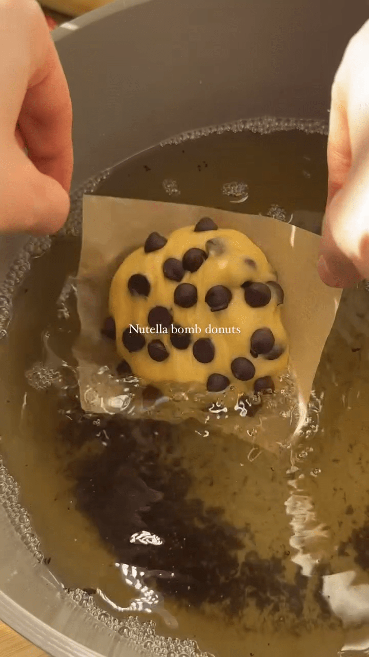 Nutella Bomb Donuts Recipe – A Chocolate Lover’s Dream 🤎